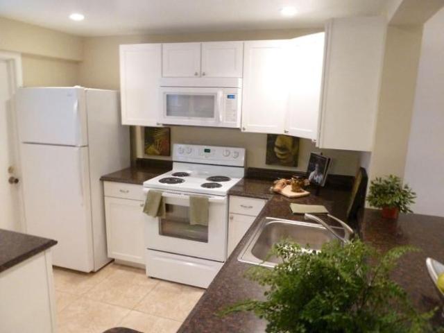 2 Br, 2 bath, Apartment 3921 Crystal Lake Drive