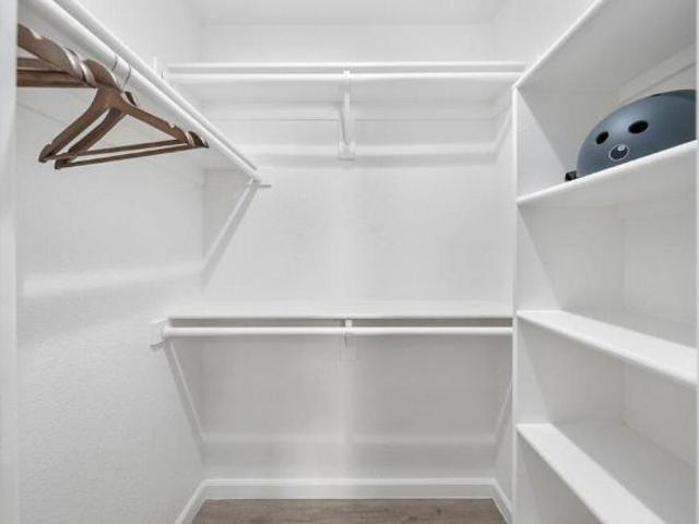 2 Br, 2 bath, Apartment 3939 W Windmills Blvd