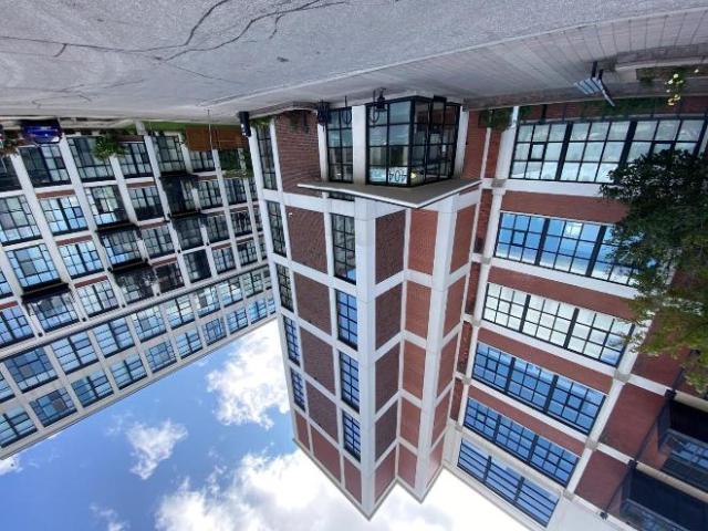 2 Br, 2 bath, Apartment 404 King Street West