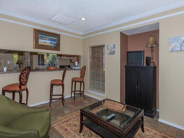 2 Br, 2 bath, Apartment 4060 Preferred Pl
