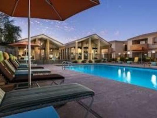 2 Br, 2 bath, Apartment 400 N Coronado St