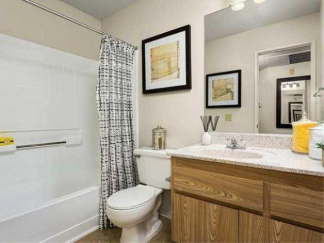 2 Br, 2 bath, Apartment 400 Appian Way
