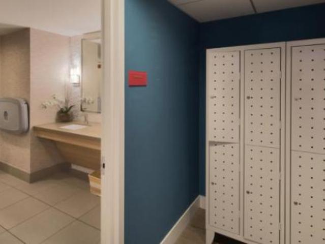 2 Br, 2 bath, Apartment 400 SW 1st Avenue