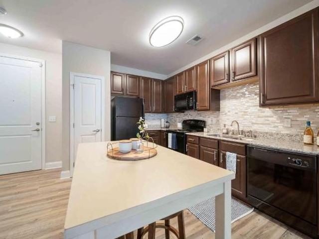 2 Br, 2 bath, Apartment 4101 Skye Ln