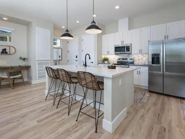 2 Br, 2 bath, Apartment 4105 W Aerie Dr