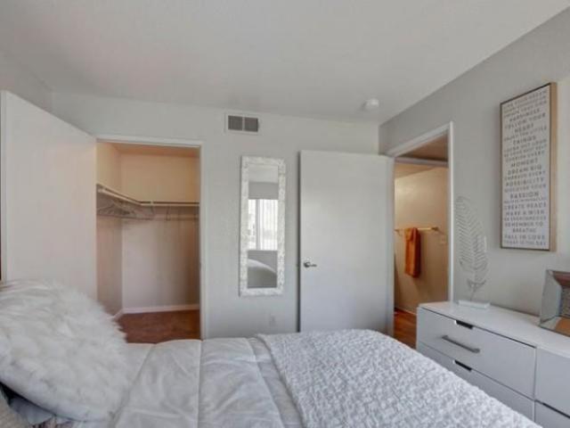 2 Br, 2 bath, Apartment 410 Bell Ave