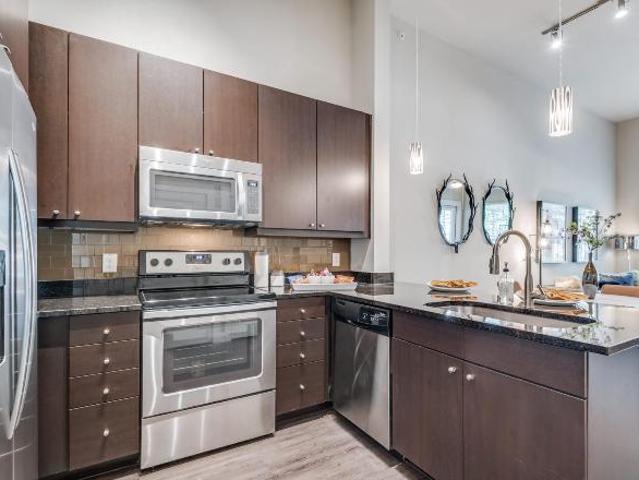 2 Br, 2 bath, Apartment 4110 Fairmount St
