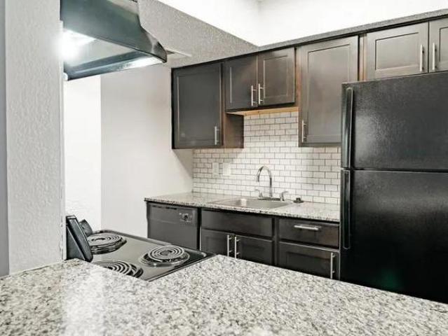 2 Br, 2 bath, Apartment 4111 Polaris Dr