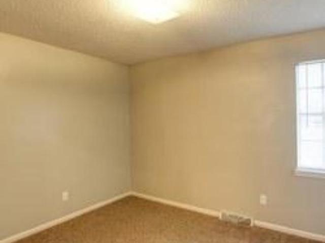 2 Br, 2 bath, Apartment 4135 Bonaparte Dr