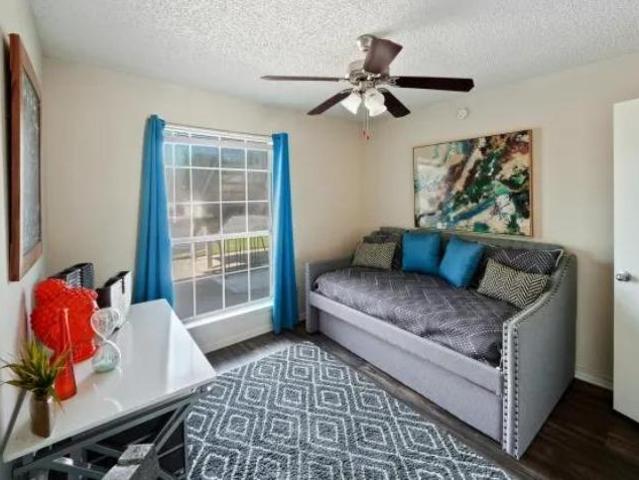 2 Br, 2 bath, Apartment 425 Bernard St