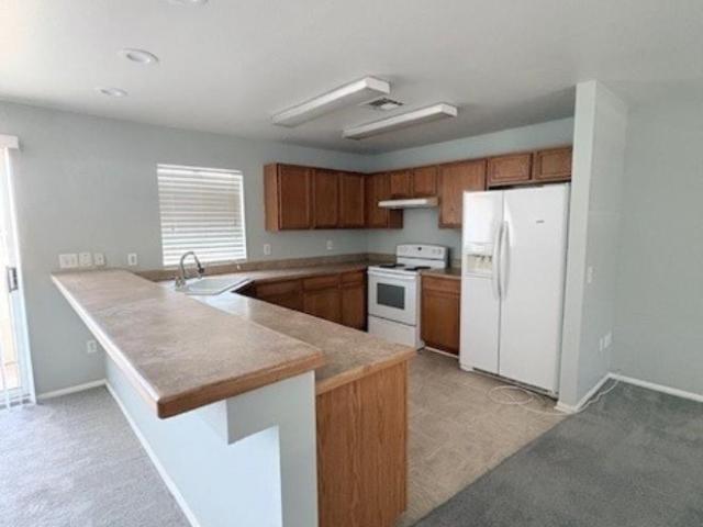 2 Br, 2 bath, Apartment 42925 Madison Street
