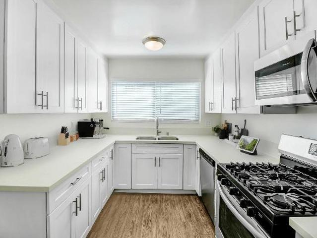 2 Br, 2 bath, Apartment 4225 Ethel Avenue