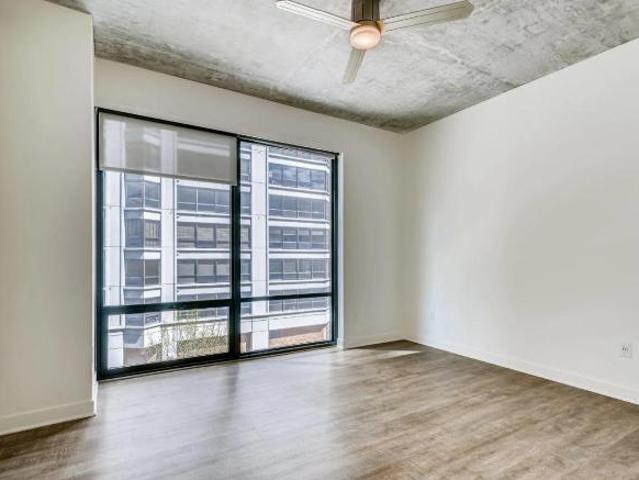 2 Br, 2 bath, Apartment 423 E Ohio St