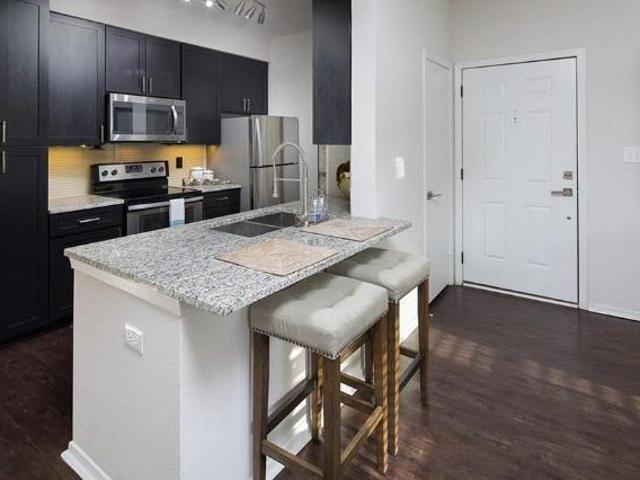2 Br, 2 bath, Apartment 4405 Waterford Valley Dr