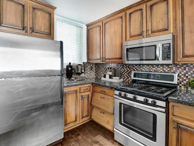 2 Br, 2 bath, Apartment 4410 Sepulveda Blvd