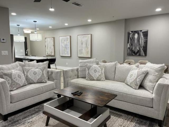 2 Br, 2 bath, Apartment 4419 Cowan Rd
