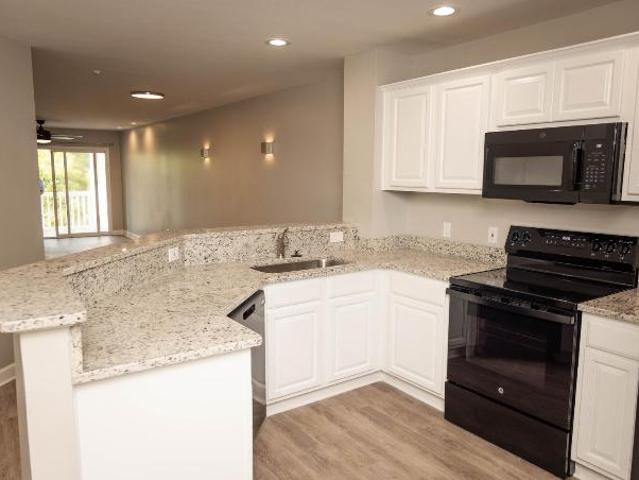 2 Br, 2 bath, Apartment 4429 Goldflower Loop