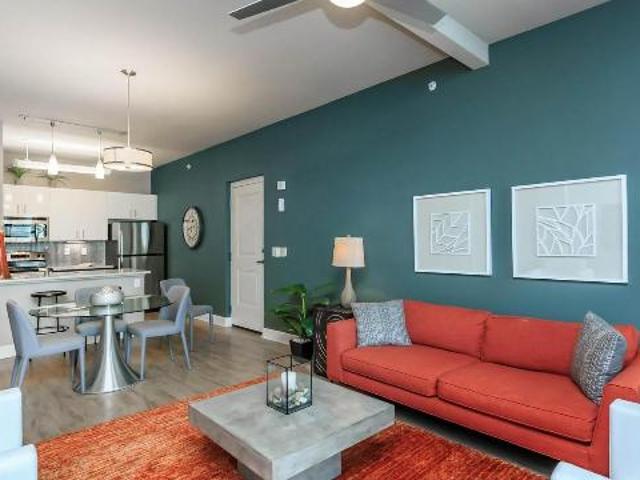 2 Br, 2 bath, Apartment 4515 Main Street