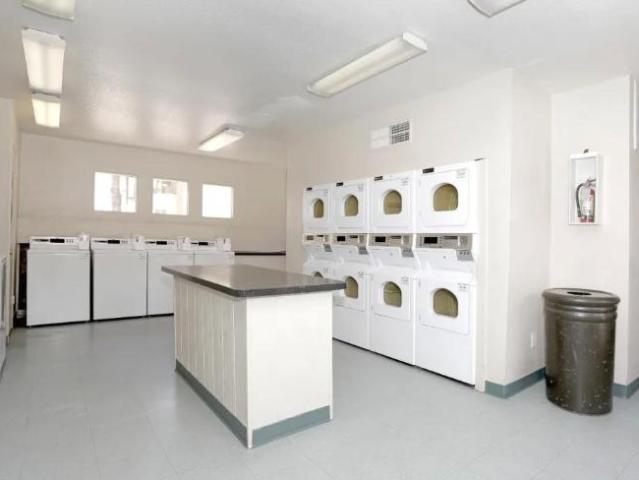 2 Br, 2 bath, Apartment 4530 E McDowell Rd