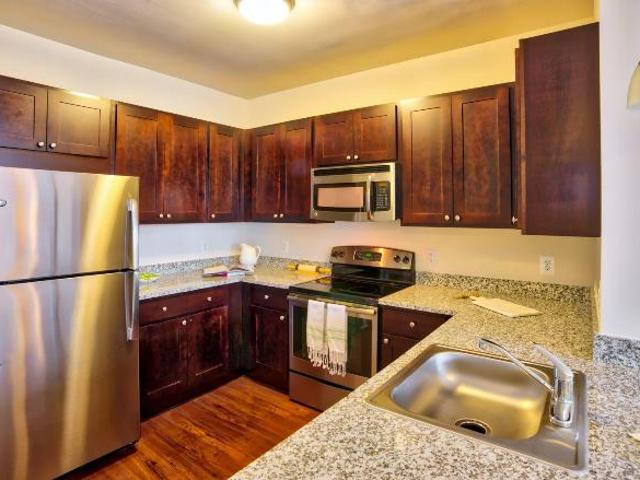 2 Br, 2 bath, Apartment 45 Creekside Lane