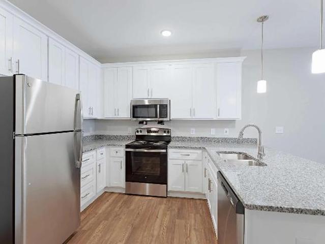 2 Br, 2 bath, Apartment 4650 Crescent Pointe Dr