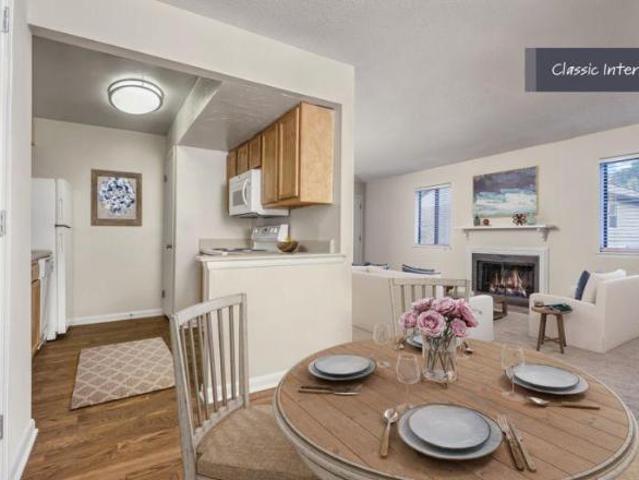 2 Br, 2 bath, Apartment 4612 Simsbury Road