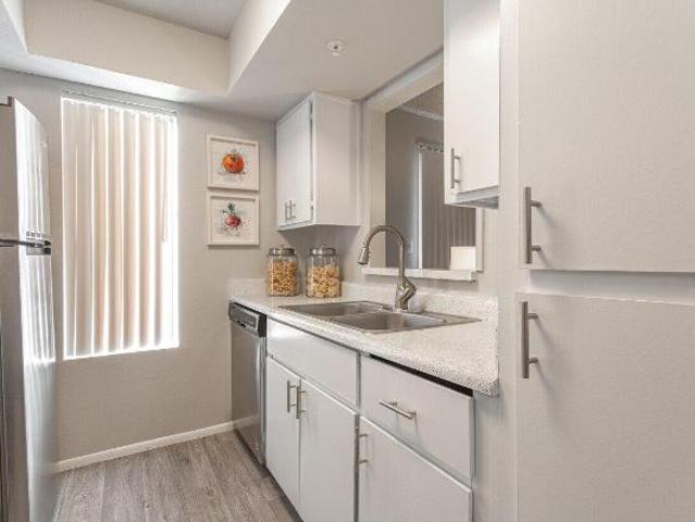 2 Br, 2 bath, Apartment 4748 West Sierra Dr
