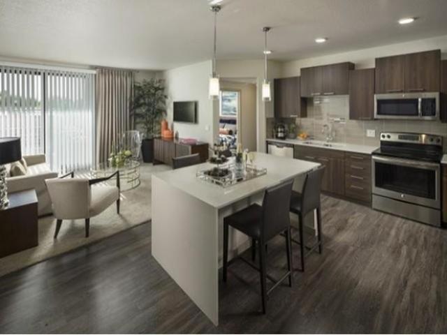 2 Br, 2 bath, Apartment 4700 N 16th Street