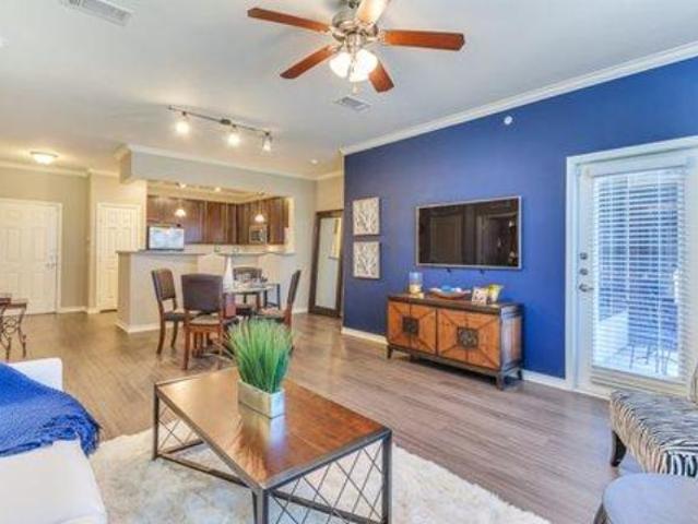 2 Br, 2 bath, Apartment 4700 Ridge Road