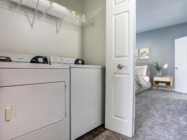 2 Br, 2 bath, Apartment 4850 Natomas Blvd