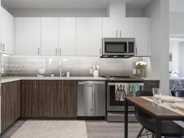 2 Br, 2 bath, Apartment 485 Foley St