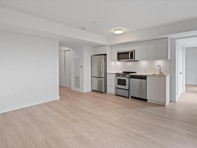 2 Br, 2 bath, Apartment 480 Wilson Avenue