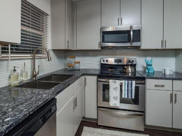 2 Br, 2 bath, Apartment 4817 Water Oak Road