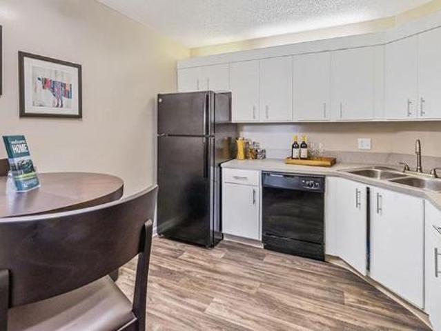 2 Br, 2 bath, Apartment 4970 Haverhill Commons Circle