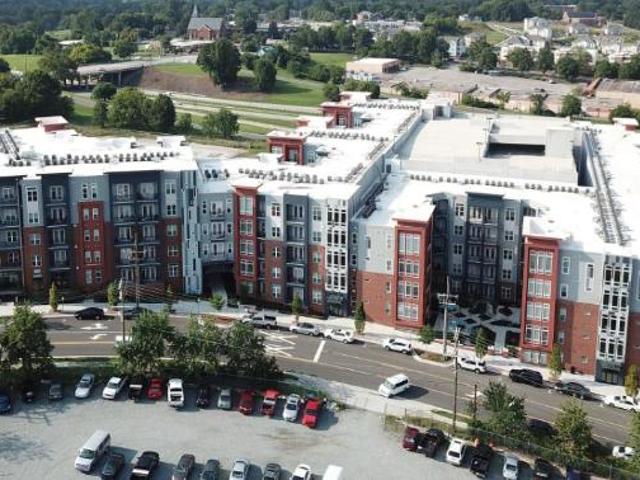 2 Br, 2 bath, Apartment 504 E Pettigrew St