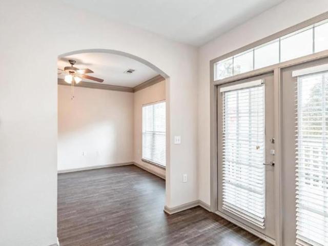 2 Br, 2 bath, Apartment 505 E Exchange Pkwy