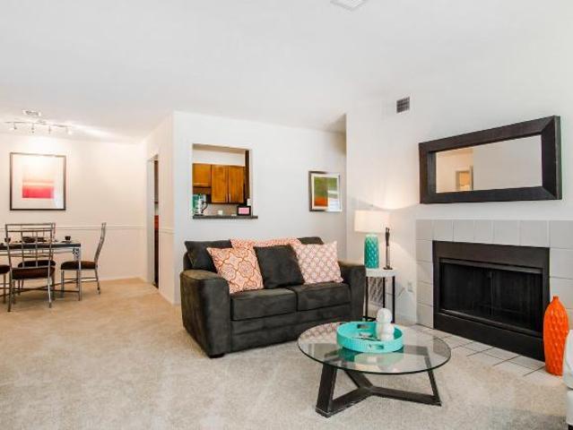 2 Br, 2 bath, Apartment 5000 Webb Bridge Ct