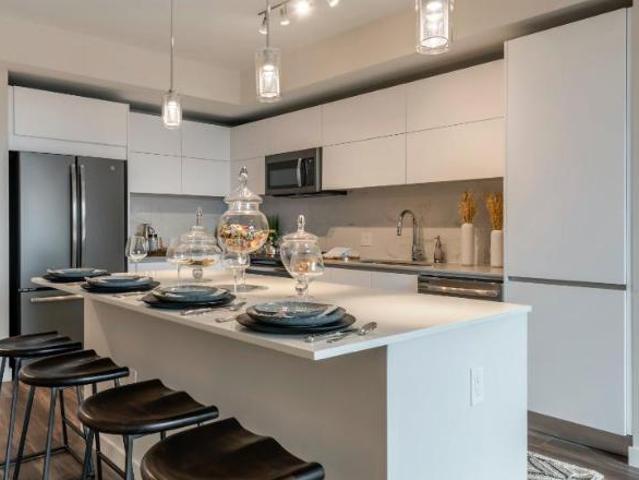 2 Br, 2 bath, Apartment 500 N Andrews Ave