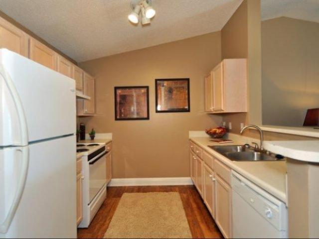 2 Br, 2 bath, Apartment 500 Lullwater Cir