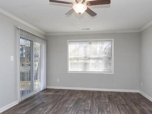 2 Br, 2 bath, Apartment 5011 S Alston Ave