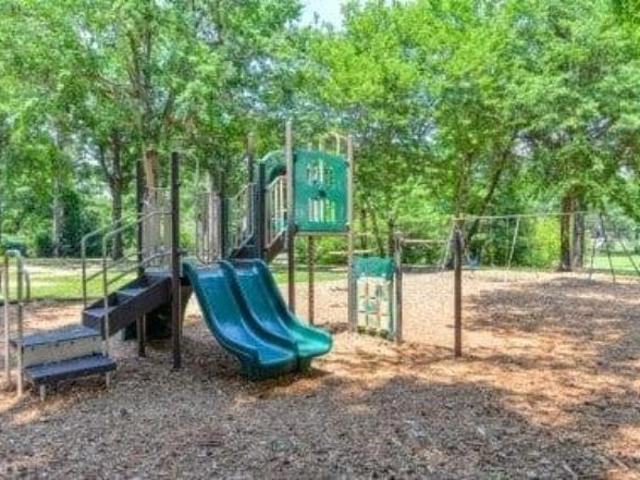 2 Br, 2 bath, Apartment 501 Roberts Dr