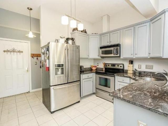 2 Br, 2 bath, Apartment 50 Adams Street
