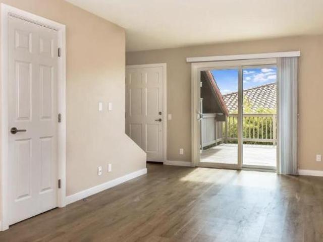 2 Br, 2 bath, Apartment 515 E Arrellaga St