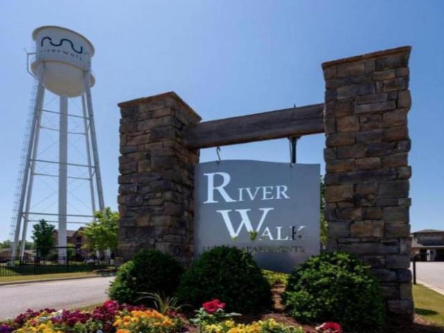 2 Br, 2 bath, Apartment 517 Pink Moon Dr