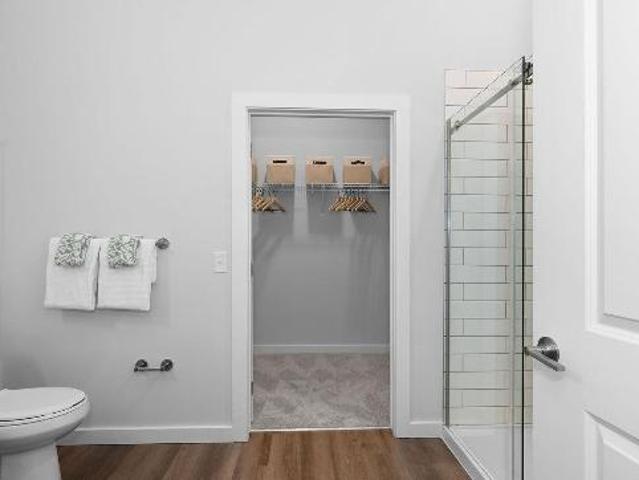 2 Br, 2 bath, Apartment 5120 77 Center Dr