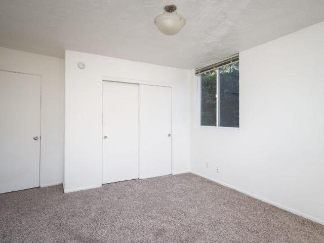 2 Br, 2 bath, Apartment 5131 SW 38th Pl
