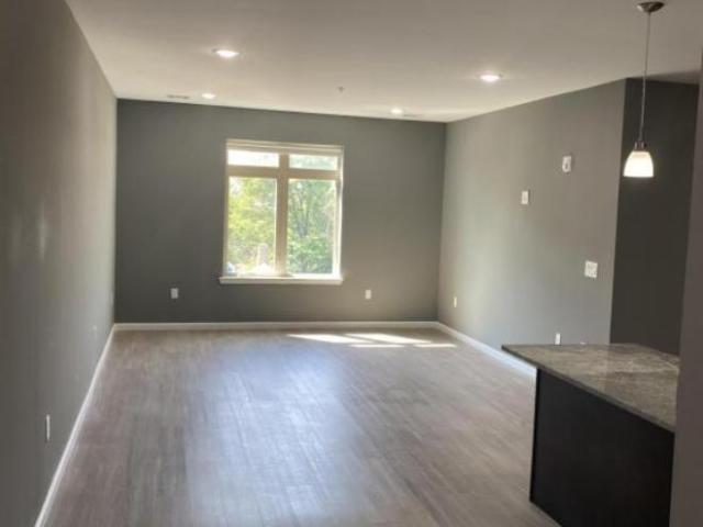 2 Br, 2 bath, Apartment 51 N Walnut Street