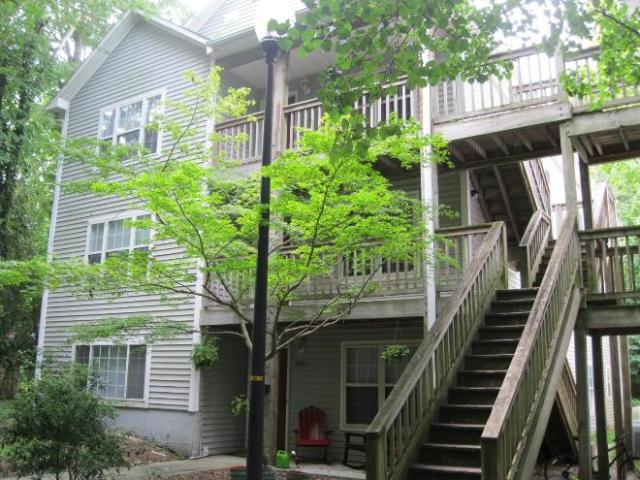 2 Br, 2 bath, Apartment 524 N 2nd St