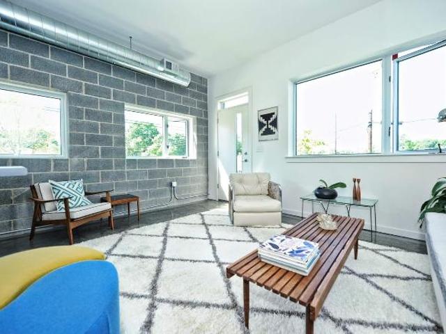 2 Br, 2 bath, Apartment 525 East 15th Street