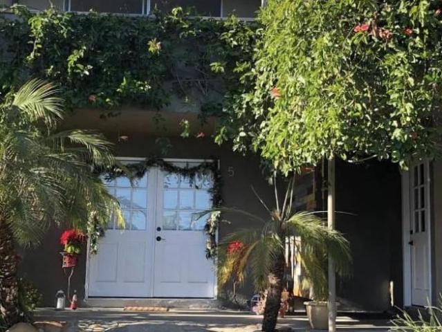 2 Br, 2 bath, Apartment 521 E Arrellaga St